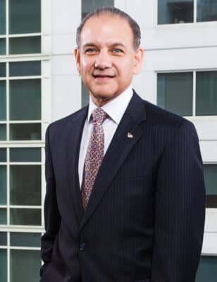 Michael Montelongo Brings Latinos to the Boardroom - Hispanic Executive