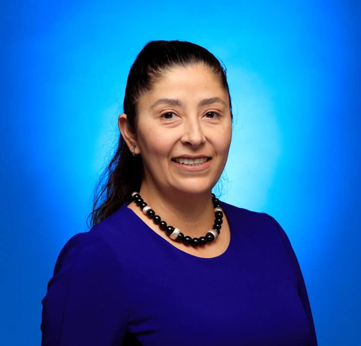 Argelia Medina Builds People Up - Hispanic Executive